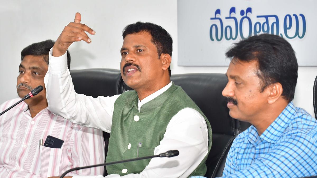 All Welfare Schemes Reached The Beneficiaries Says Collector Dilli Rao